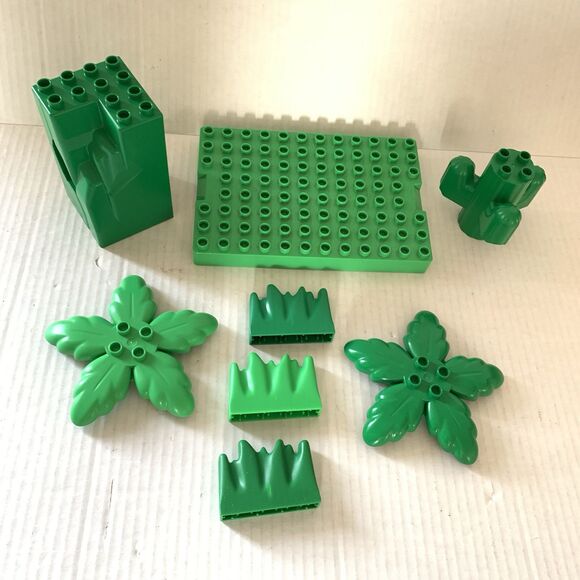 Lego | Toys | Lego Duplo Greenery Molded Base Plate Palm Leaves Tree ...